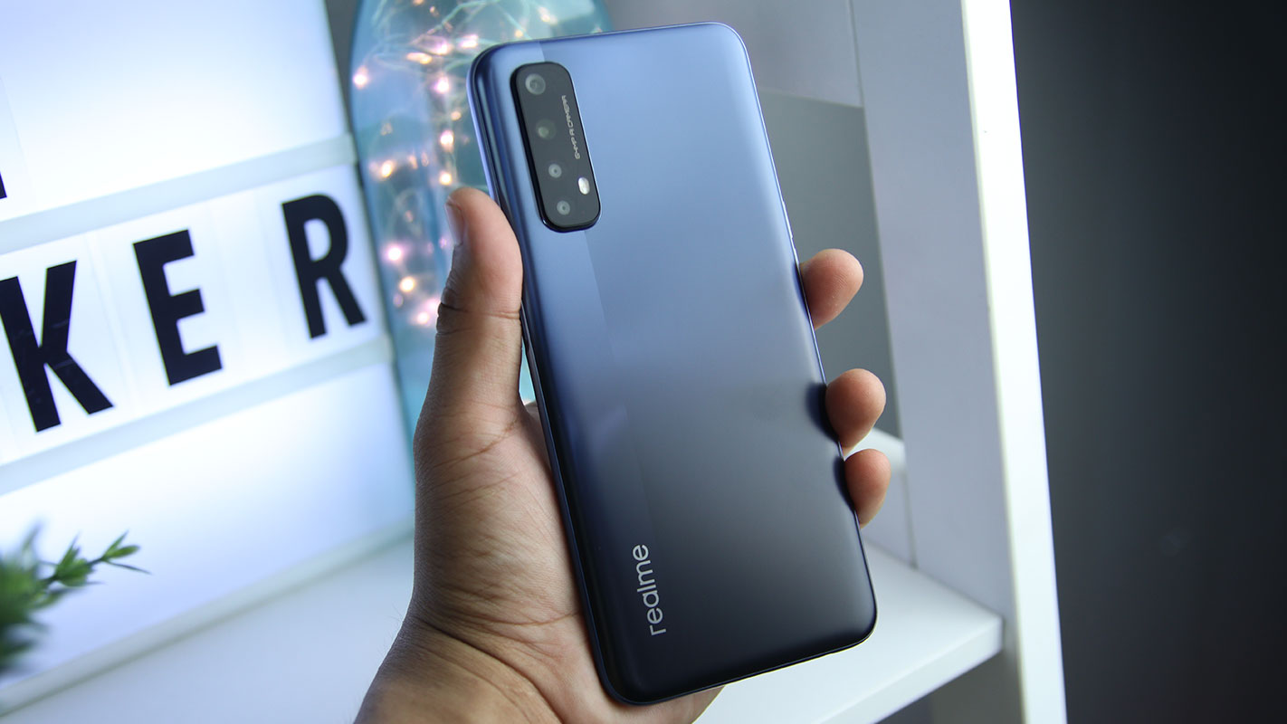 Realme 7 Unboxing and Hands-On - It became Premium